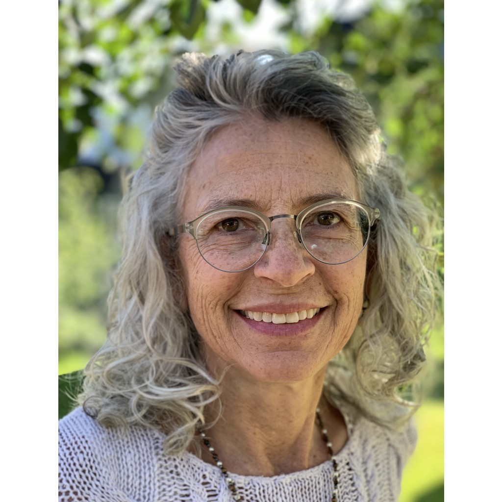 Julie Nutter's Instagram, Twitter & Facebook on IDCrawl