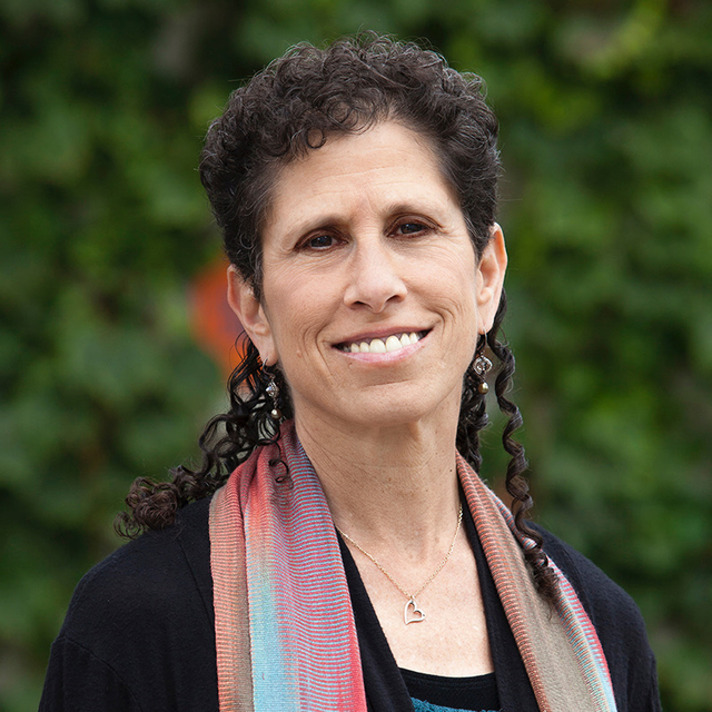 Lisa Finegan's Instagram, Twitter & Facebook on IDCrawl