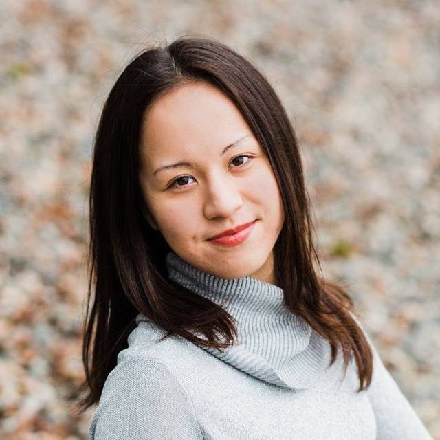 Lisa Piccirillo's Instagram, Twitter & Facebook on IDCrawl