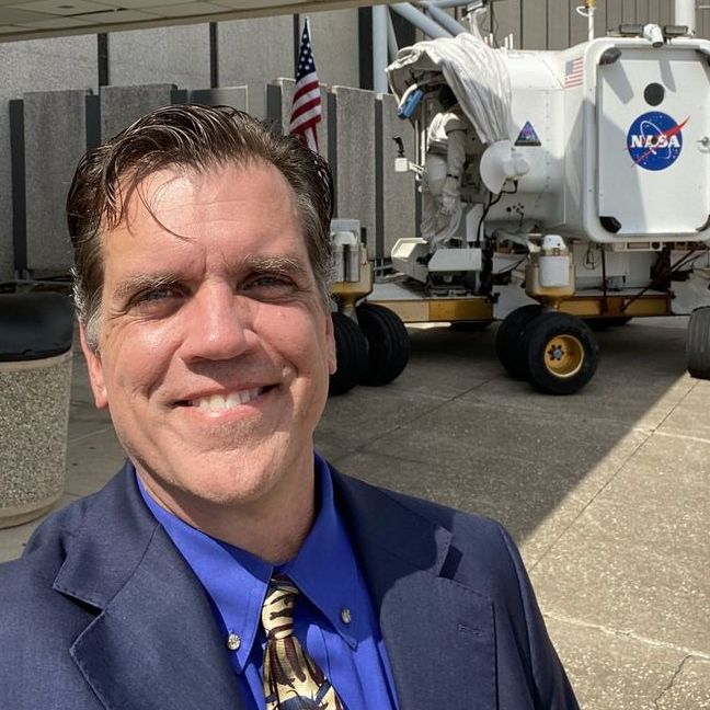 Lindsay Millard's Instagram, Twitter & Facebook on IDCrawl