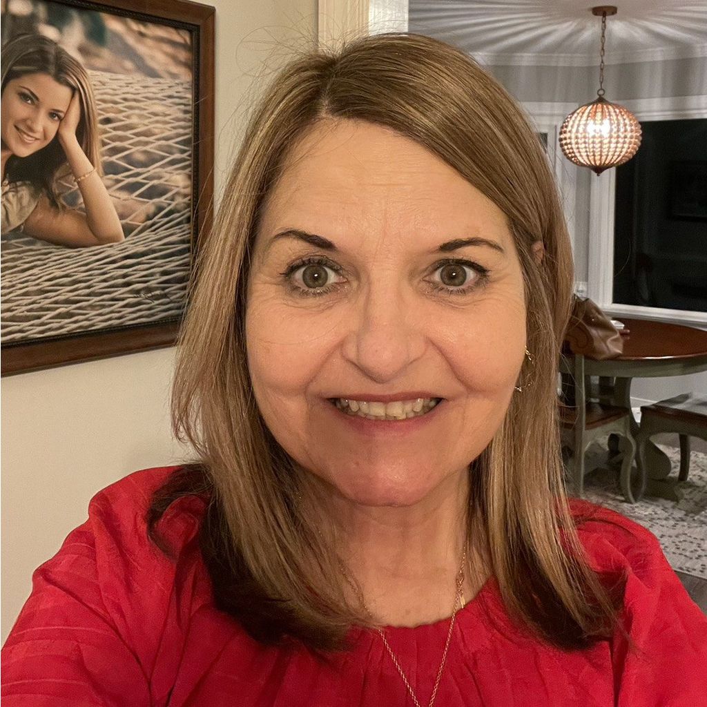 Deborah Nadeau's Instagram, Twitter & Facebook on IDCrawl