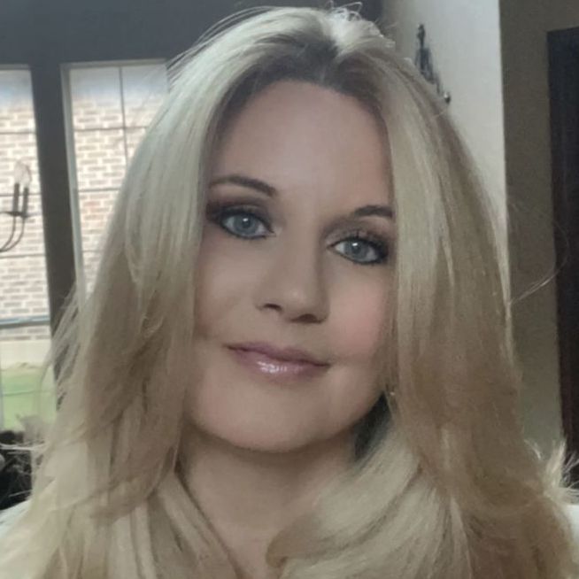 Kelly Mader's Instagram, Twitter & Facebook on IDCrawl