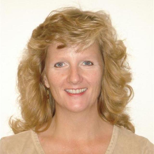 Laura Lindquist's Instagram, Twitter & Facebook on IDCrawl