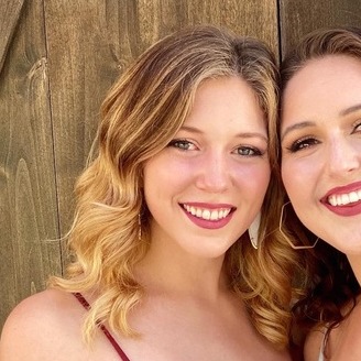 Lisa Pellegrin's Instagram, Twitter & Facebook on IDCrawl