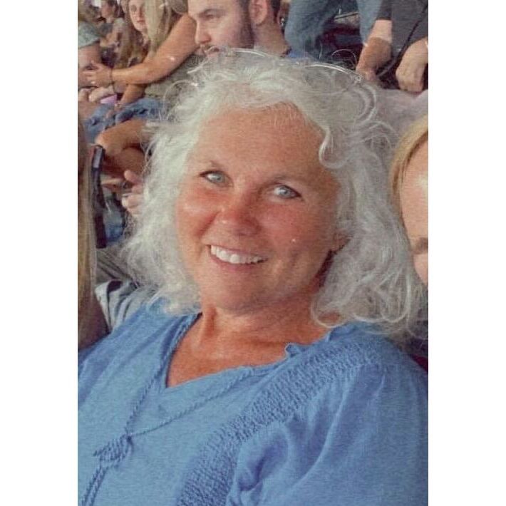 Holly Barros's Instagram, Twitter & Facebook on IDCrawl