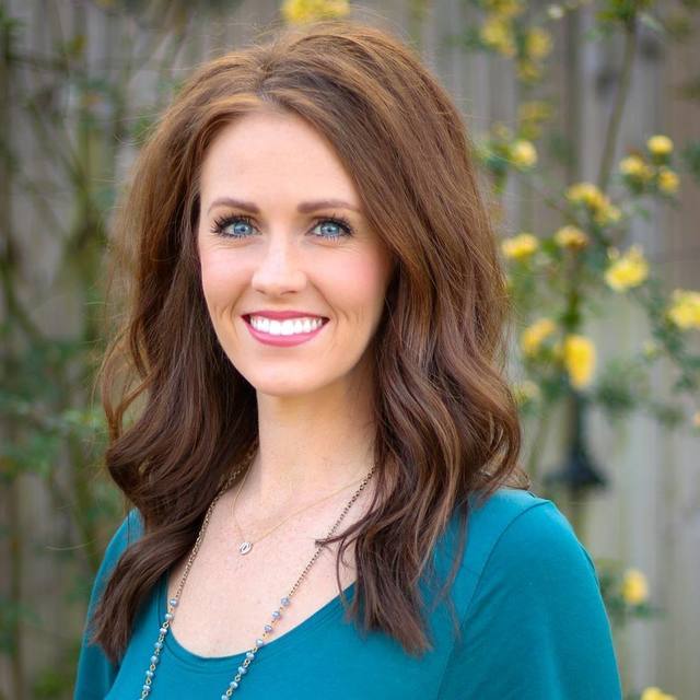 Jennifer Ludlow's Instagram, Twitter & Facebook on IDCrawl