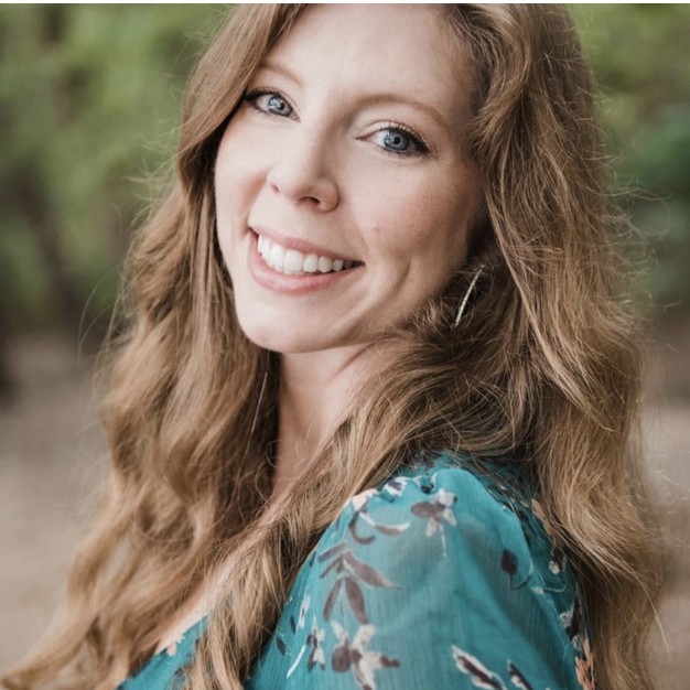 Holly Sharp's Instagram, Twitter & Facebook on IDCrawl