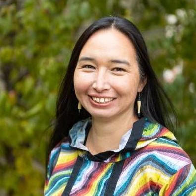 Lisa Tyrrell's Instagram, Twitter & Facebook on IDCrawl