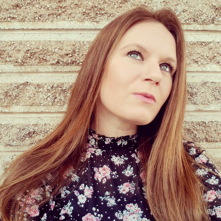 Lisa Sura's Instagram, Twitter & Facebook on IDCrawl