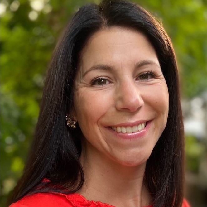 Christine Thornton's Instagram, Twitter & Facebook on IDCrawl