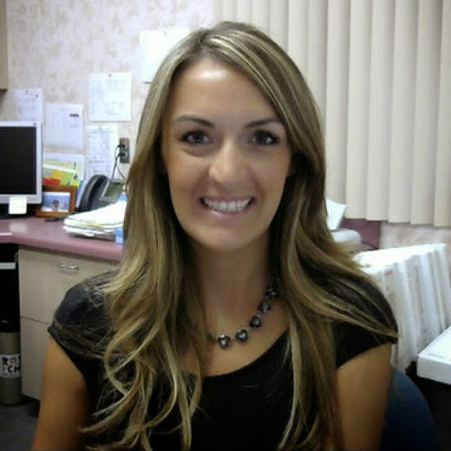 Ashley Ahrens's Instagram, Twitter & Facebook on IDCrawl