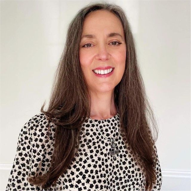 Jennifer Deschamps's Instagram, Twitter & Facebook on IDCrawl