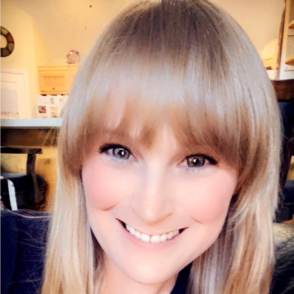 Lisa Pellegrin's Instagram, Twitter & Facebook on IDCrawl