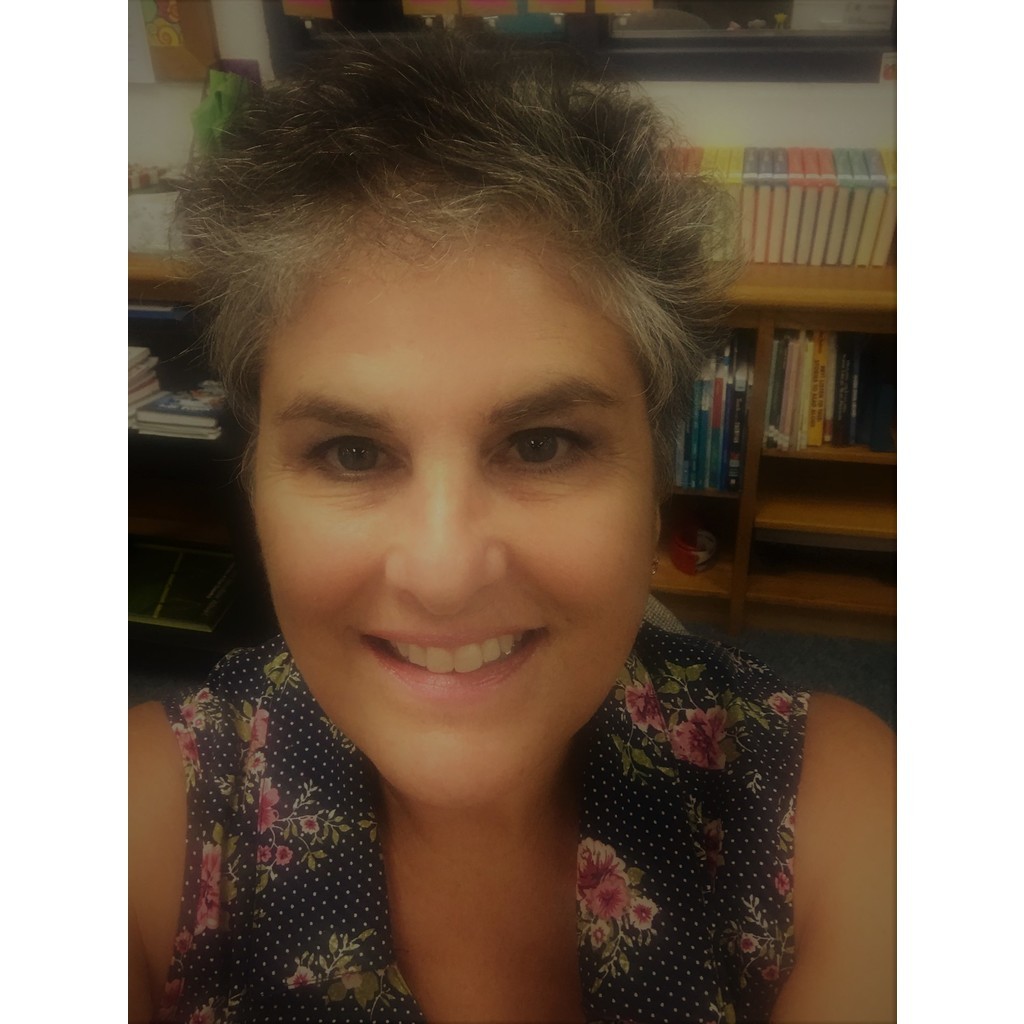 Lisa Weiner's Instagram, Twitter & Facebook on IDCrawl